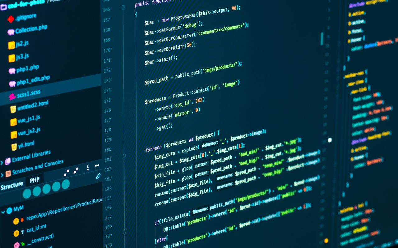 Quels frameworks de développement web dominent en 2024